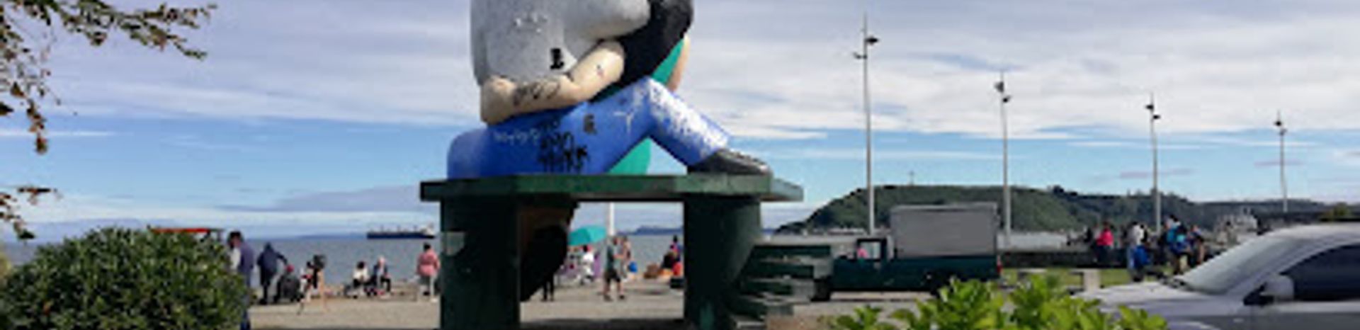 Majestic Views at the Escultura Sentados Frente al Mar