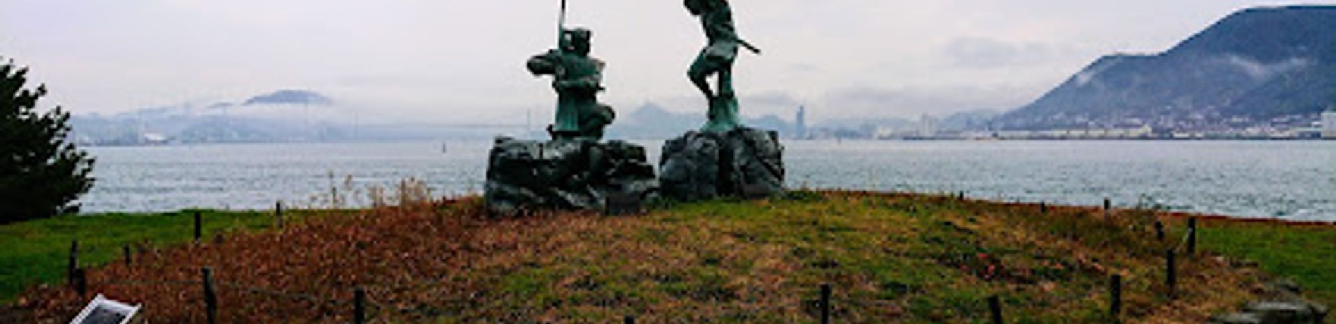 The Legendary Duel: Miyamoto Musashi & Sasaki Kojiro Statue