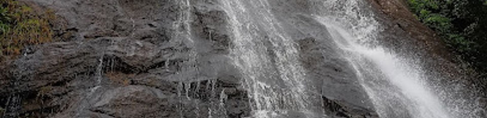 Discover the Majestic Hunas Falls