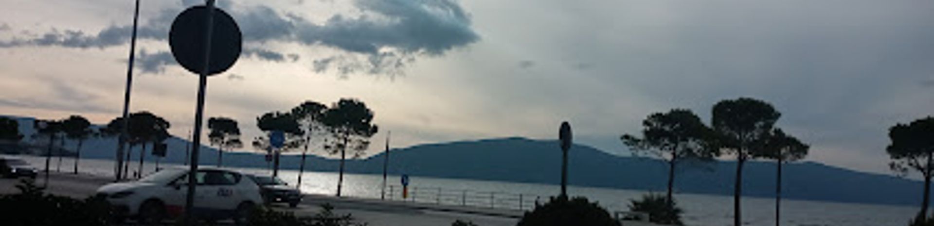 Experience the Vibrant Atmosphere of Hannover Bar in Vlorë