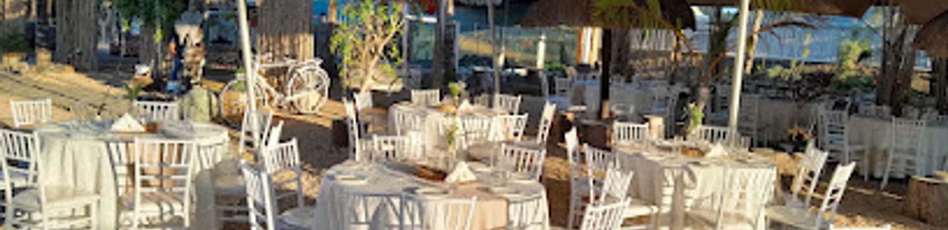 The View Lounge Resto: A Scenic Escape in Quatre Bornes