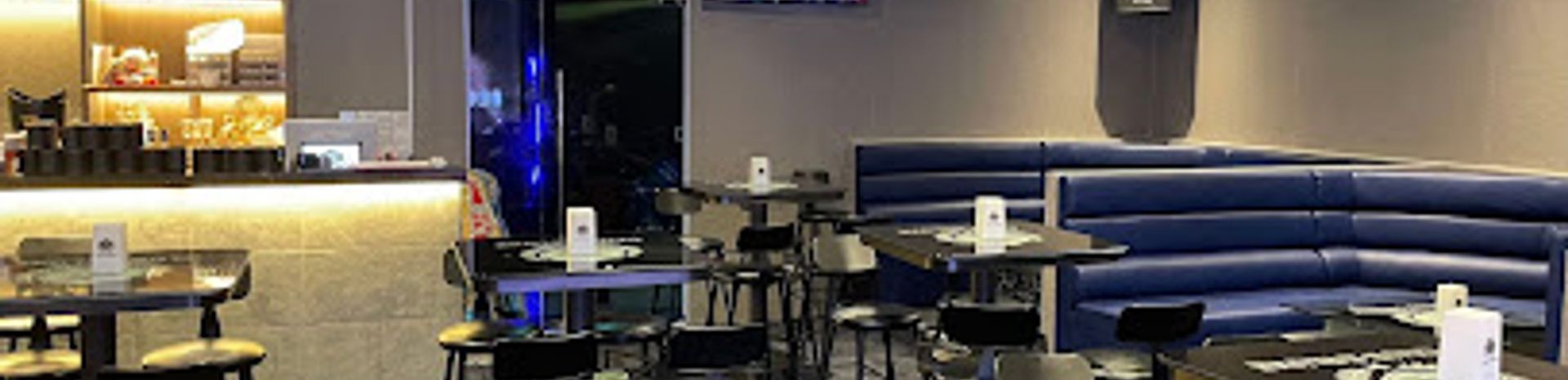 Unleash the Night at Club Deluxe: Singapore's Premier Disco Experience